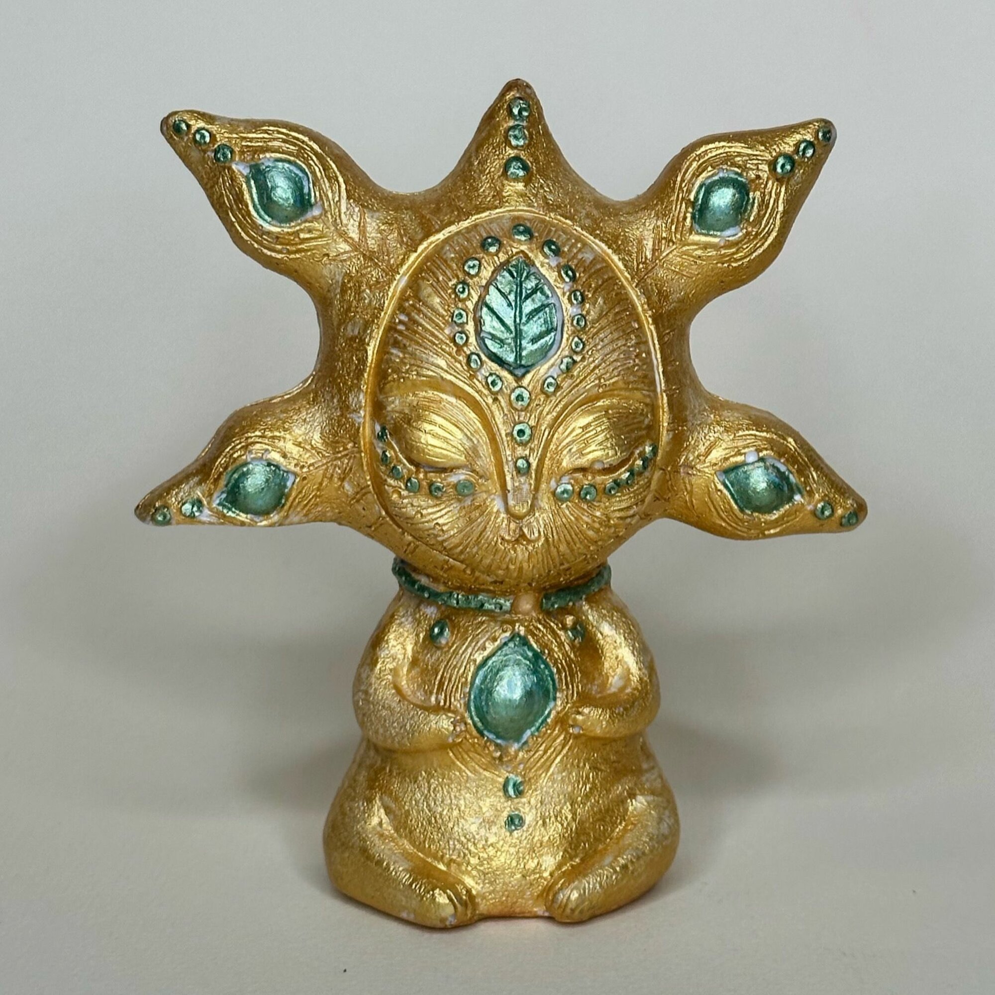 Статуэтка из гипса Оберег Лесной дух, ручная работа, золотой