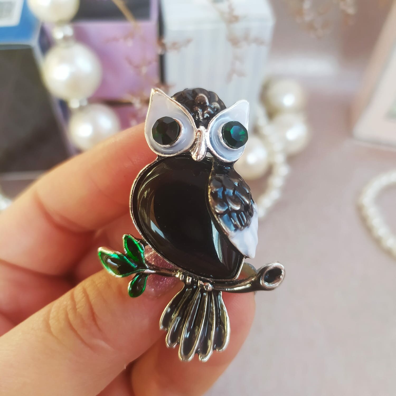 Брошь, эмаль, стразы