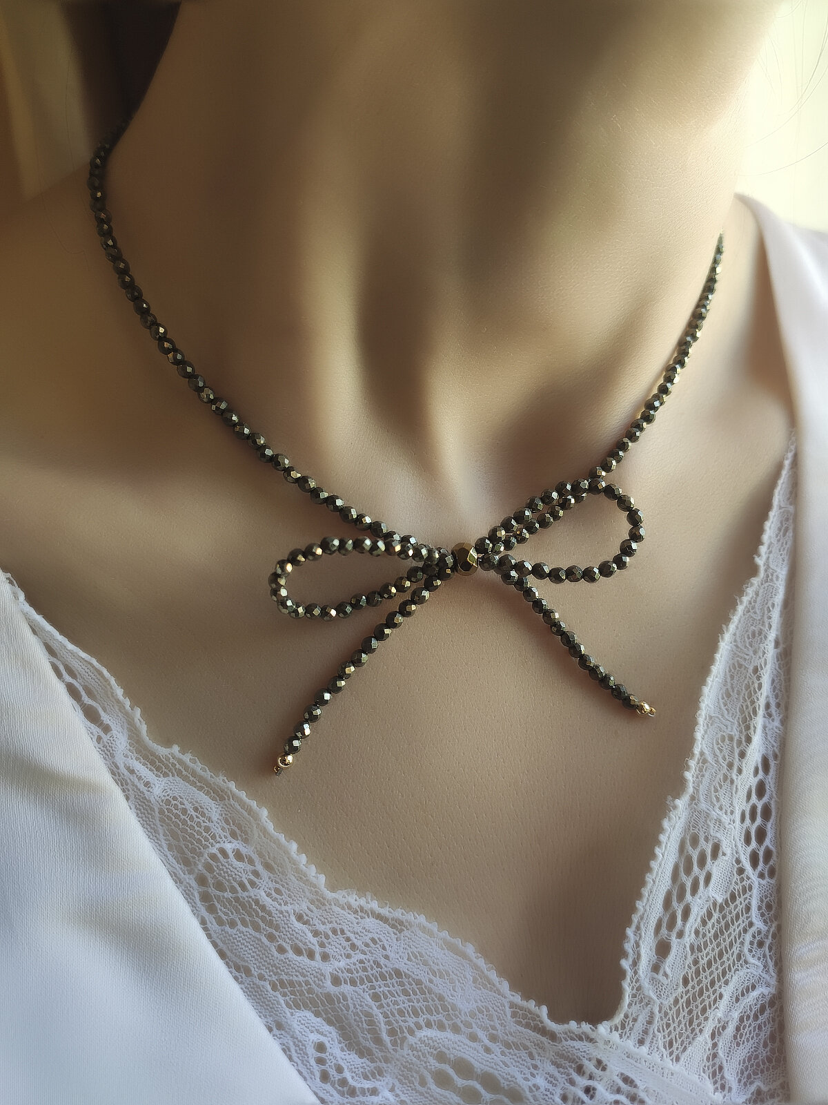 Чокер, пирит