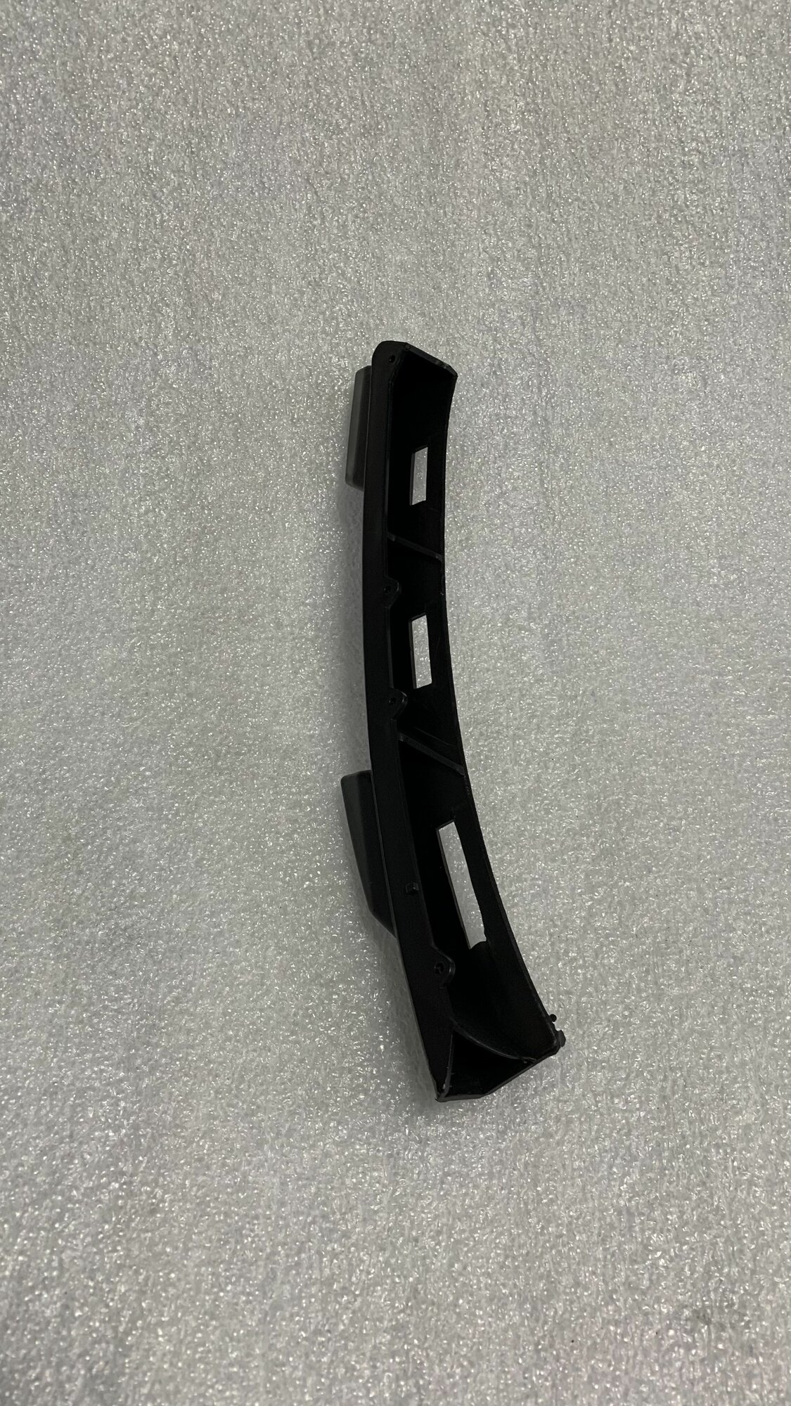 Крепление бампера HYUNDAI SOLARIS/ACCENT 10-14 RH под фару