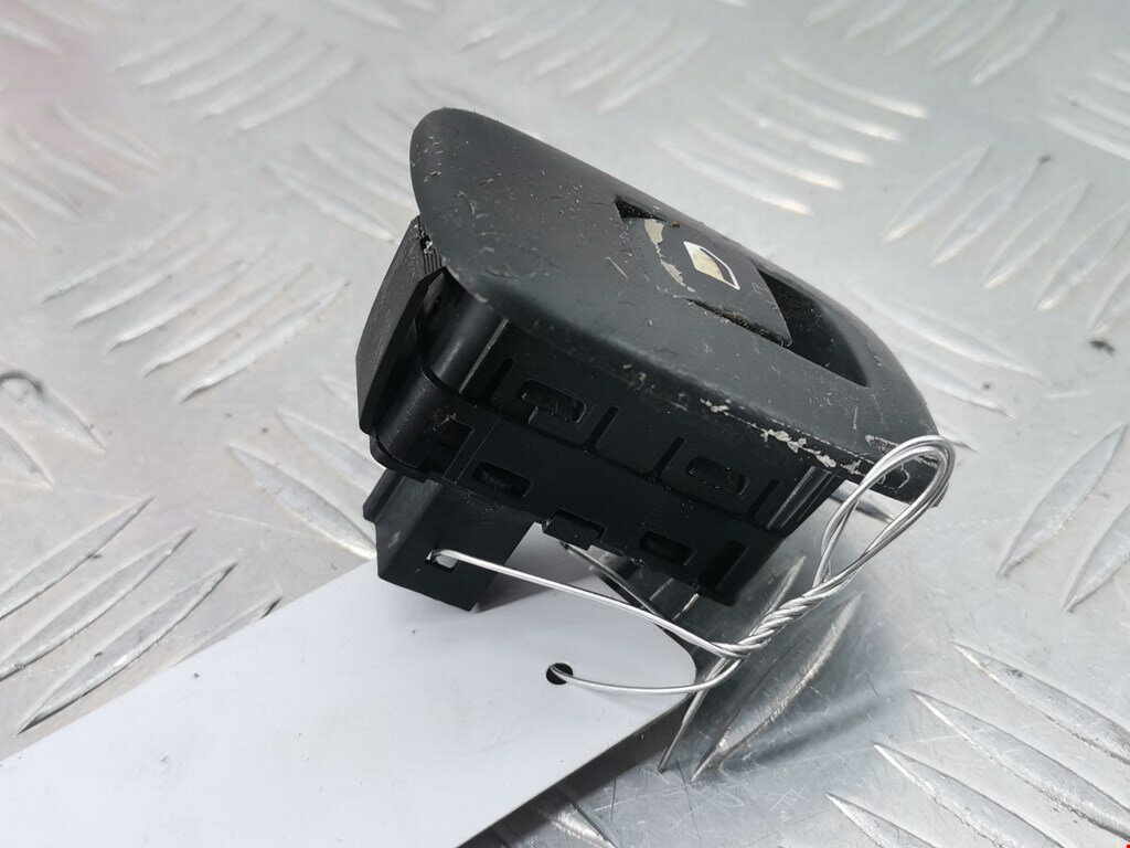 Кнопка стеклоподъемника Citroen C5 2 6490C6 арт. 1828332