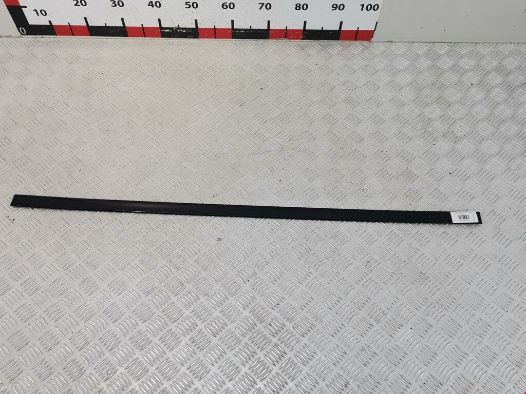 Накладка (молдинг) двери передней правой Audi A6 C5 4B0853954A арт. 1678814