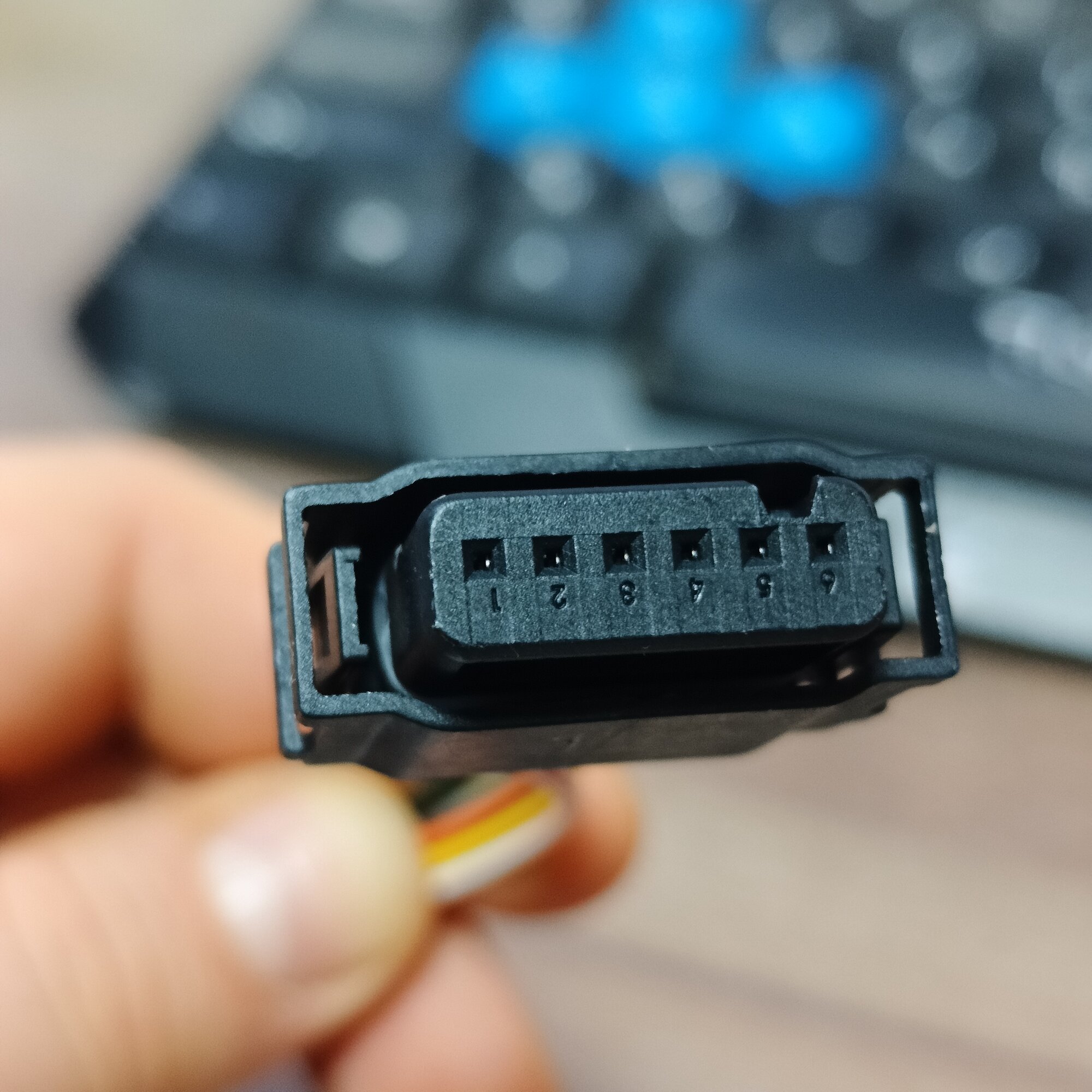 Разъем (штекер) 6 контактов парктроника BMW Mercedes