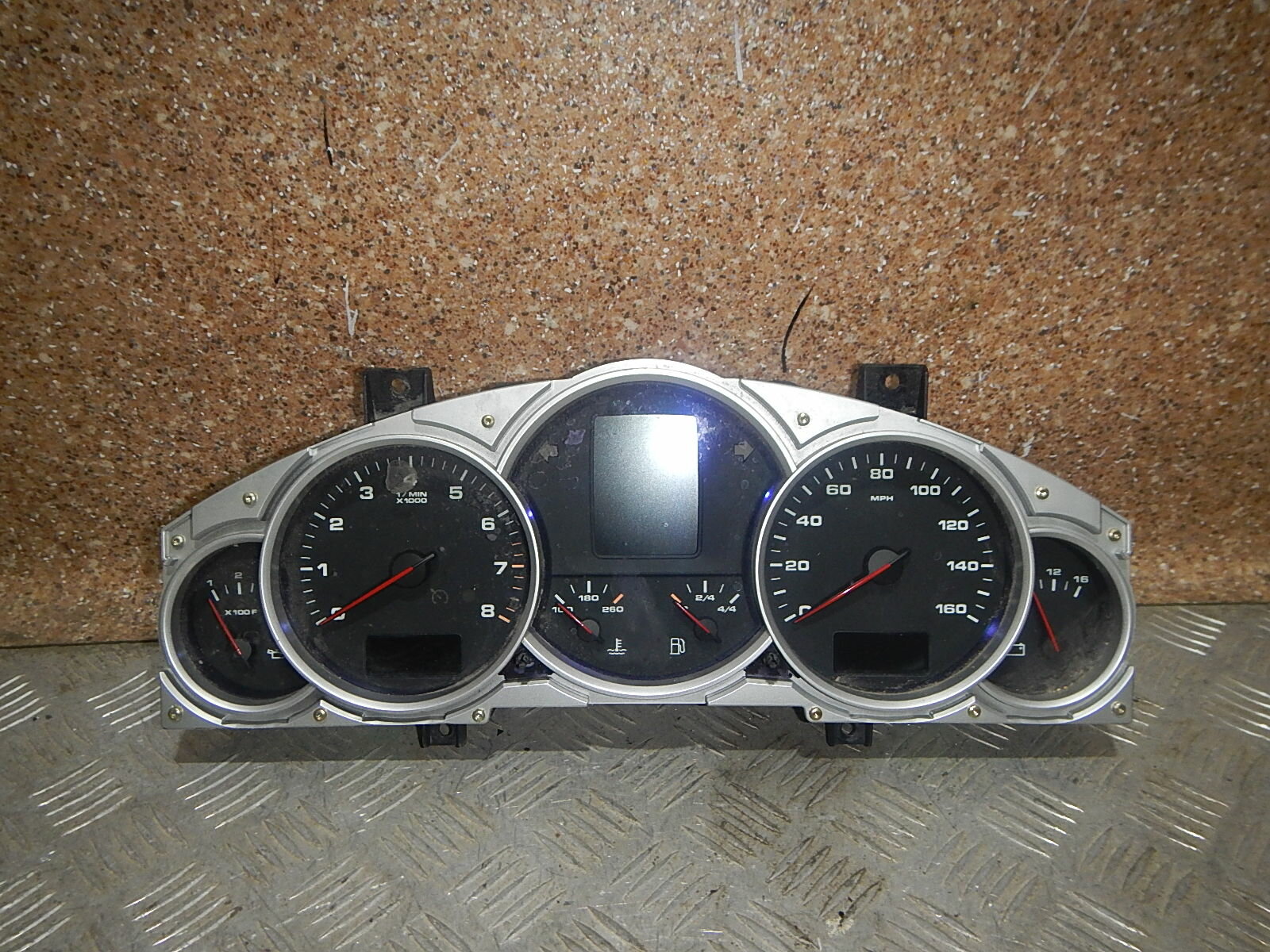 Б/У Панель приборов, Porsche (Порше)-CAYENNE (03-10) PORSCHE CAYENNE (03-10) в милях Без повреждений. 314354 VAG арт. 7L5...