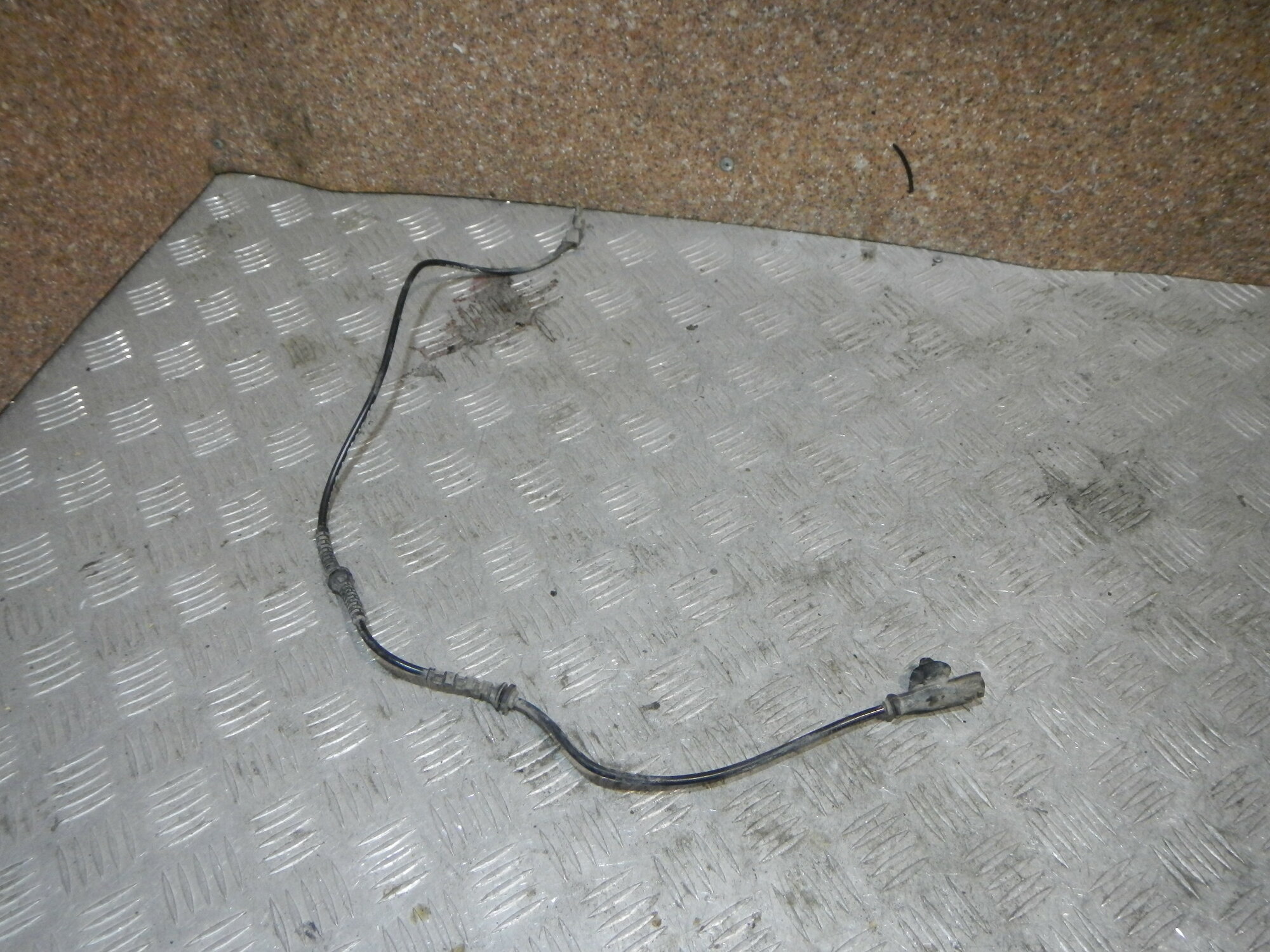 Б/У Датчик ABS задний, Renault (Рено)-FLUENCE (10-) RENAULT FLUENCE (10-) Правый. Без видимых повреждений. 430508 RENAULT...