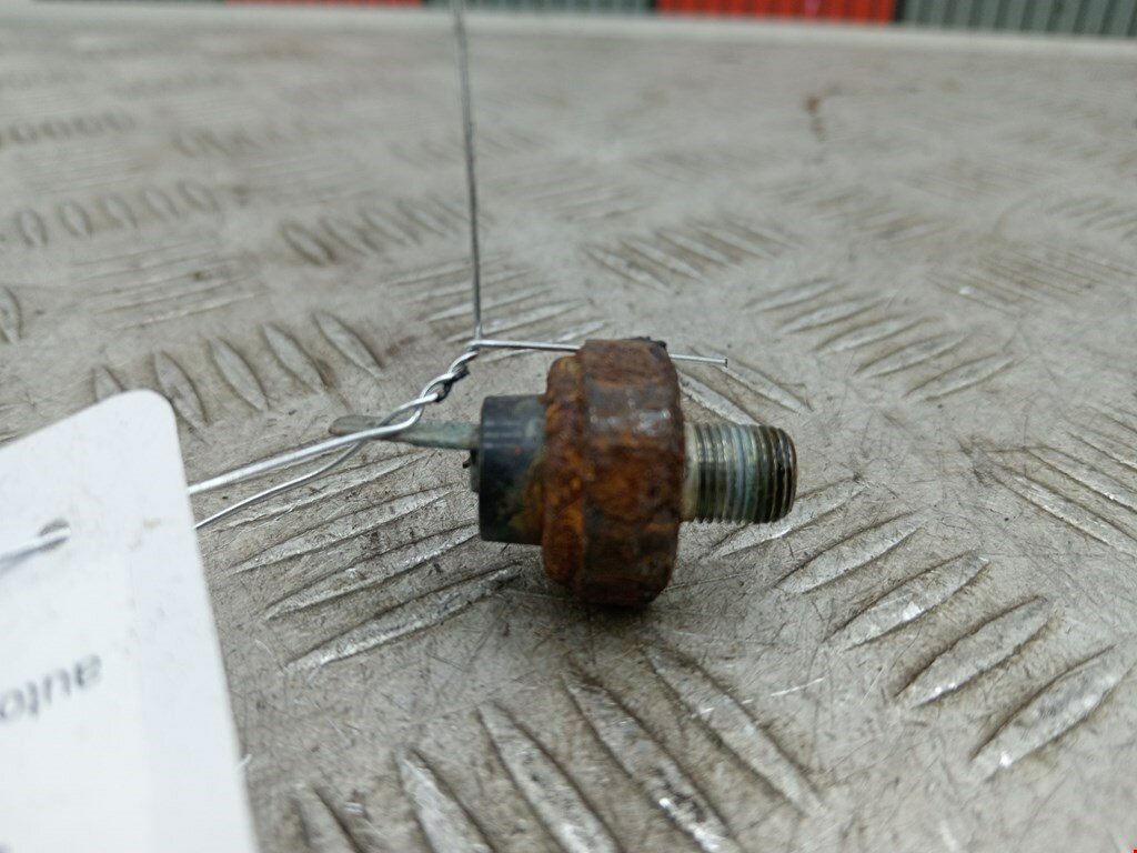 Датчик давления масла Mazda 3 BK B36718501 арт. 2199641