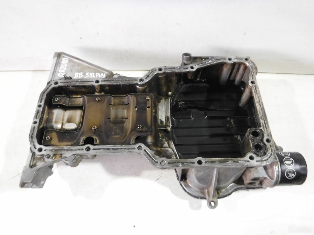 Поддон двигателя Nissan Bluebird Sylphy I (2000—2005) 111106N200