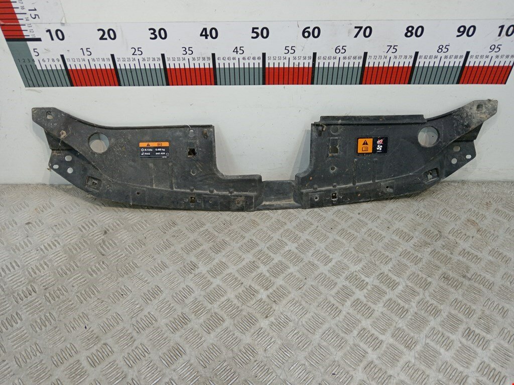 Накладка декоративная (на рамку радиатора) Mazda CX-5 (KE) арт. 2214320