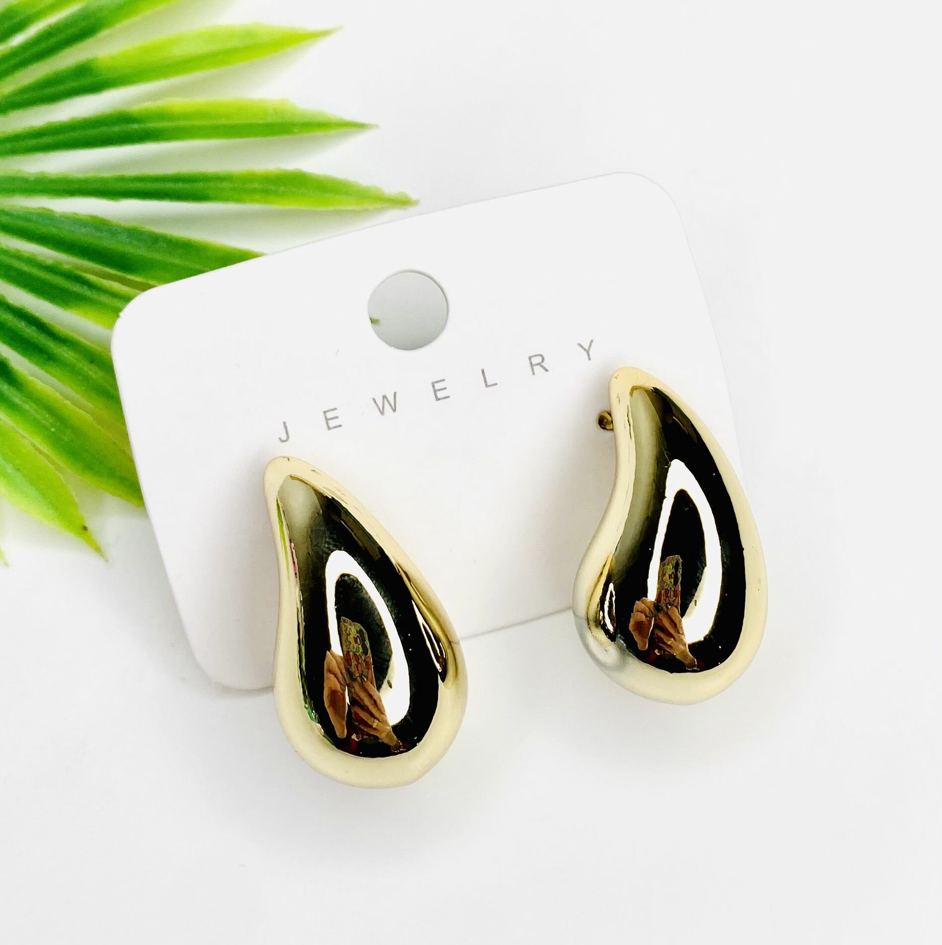 Серьги, пластик