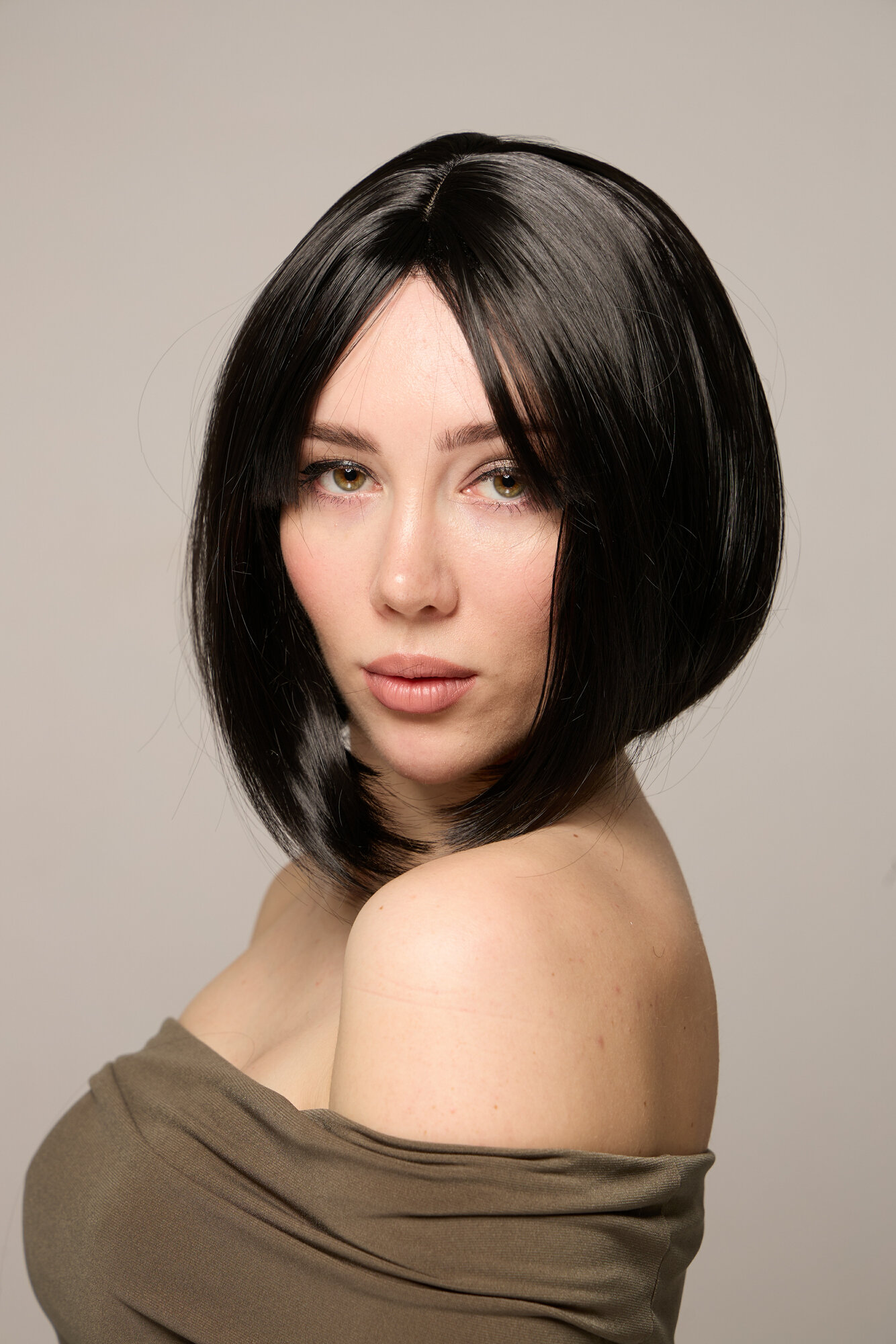 Парик черный с челкой каре