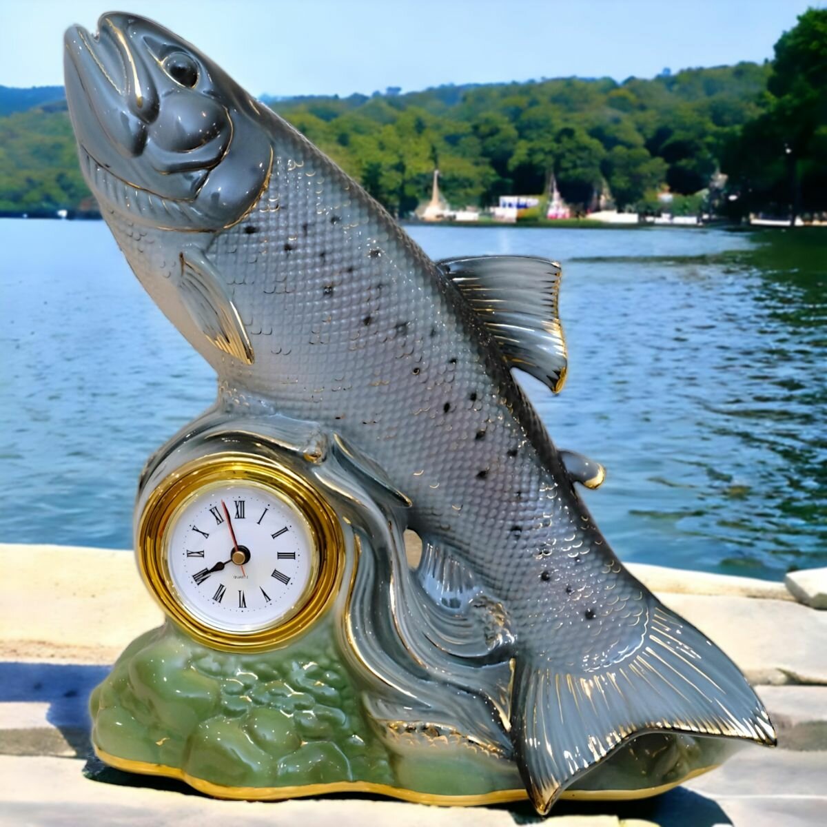 Часы настольные GOLD BUTTON "Форель", фарфор, кварцевые, сувенирные