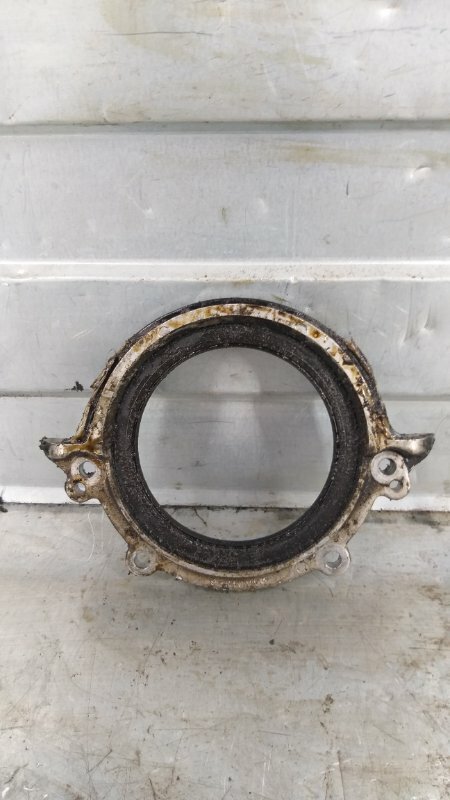 Крышка коленвала Nissan Cube AZ10 CGA3DE 1998 (б/у) 1229741B00