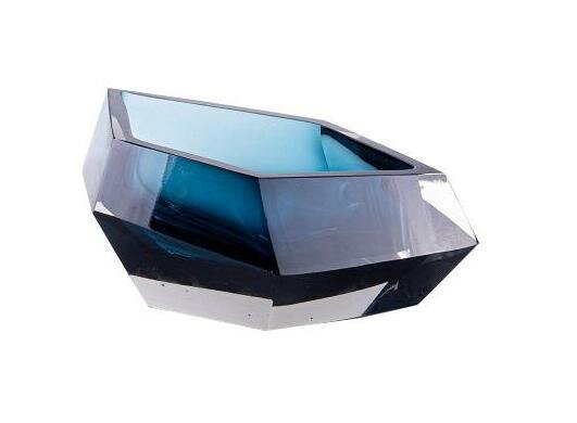 Чаша Ruby, Стекло