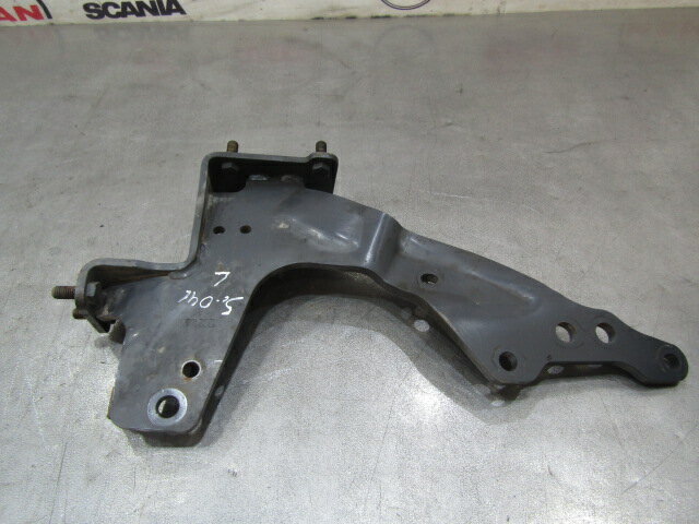 Кронштейн усилителя бампера левый Scania P, G, R