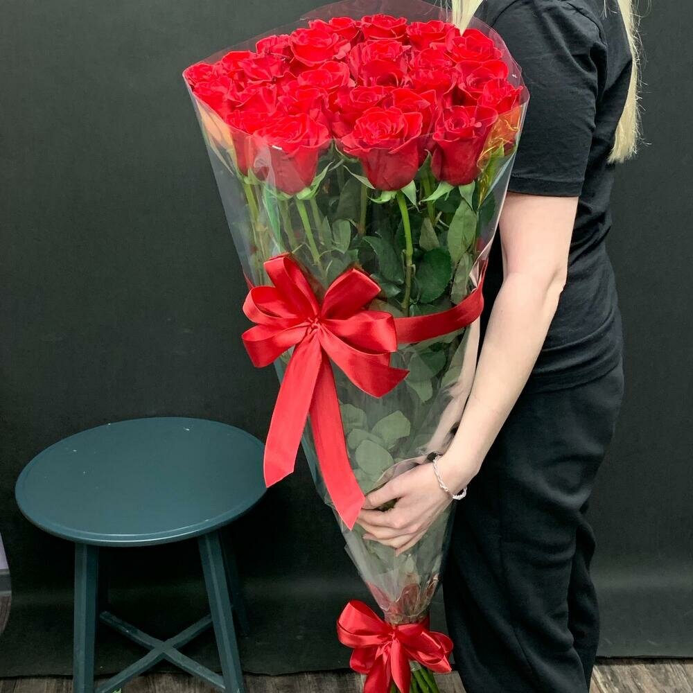 25 роз 150 см / Букет из 25 высоких роз 150 см / Длинные розы 150 см