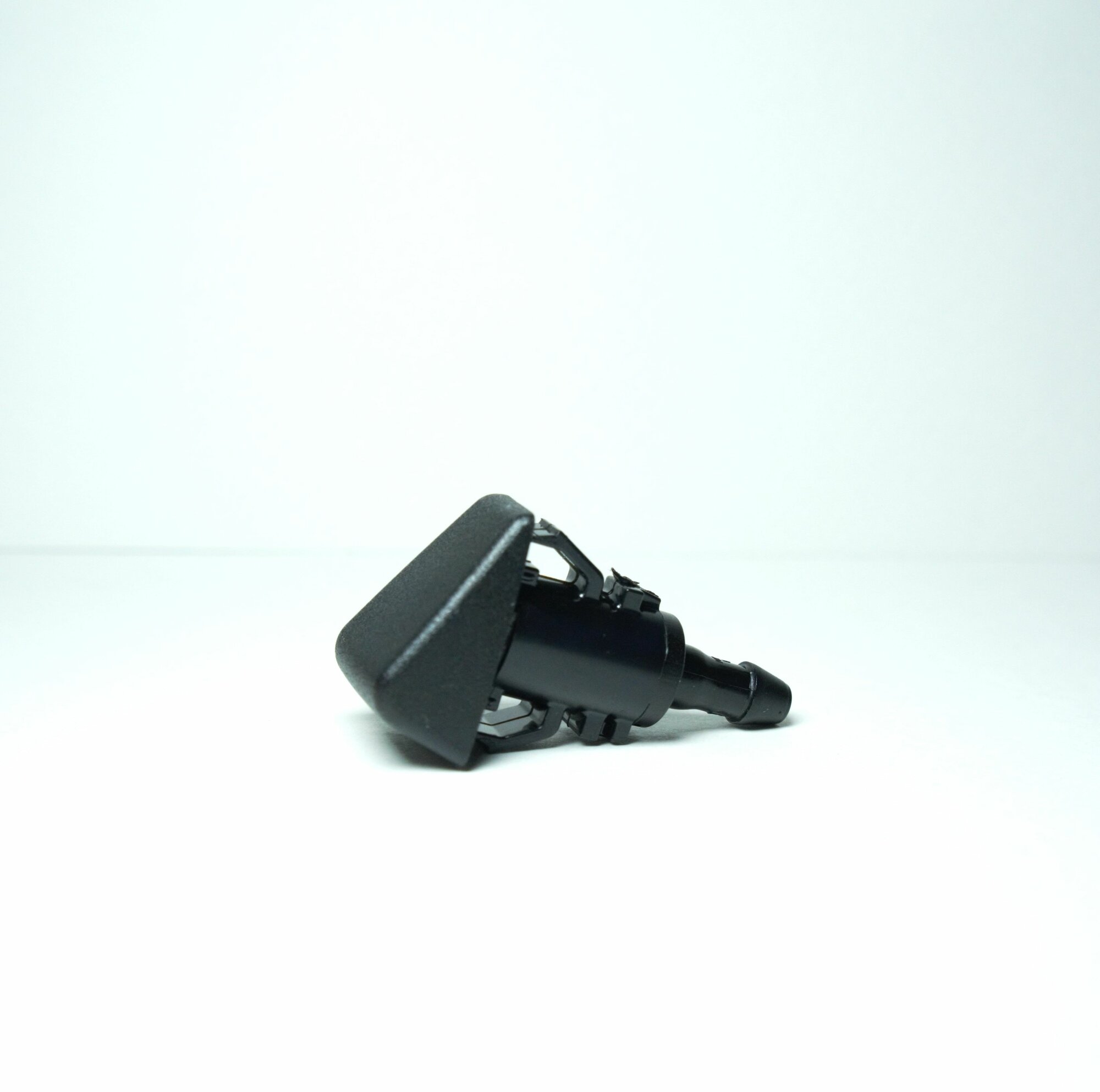 Форсунка стеклоомывателя веерная левая HYUNDAI/ Арт.986301R100