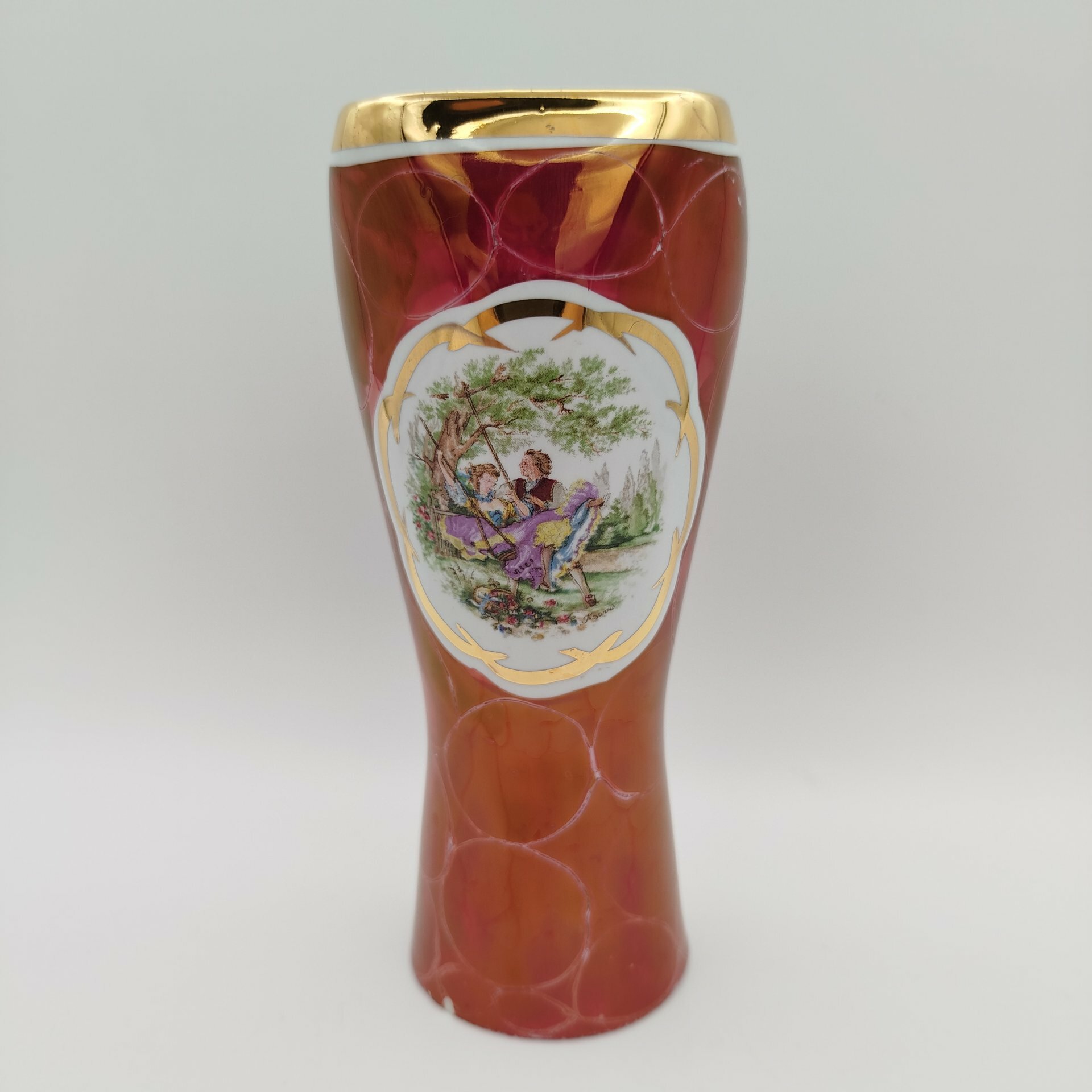 Ваза, украшенная галантной сценой, Porcelaine de Bruxelles, фарфор, крытьё, деколь