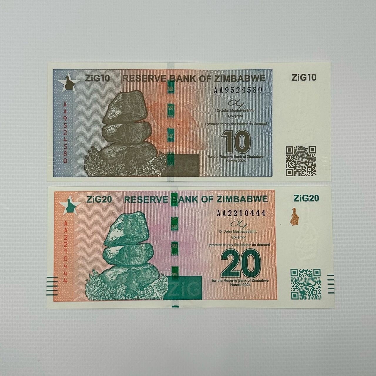 Набор банкнот 2 штуки Зимбабве 10 и 20 зиг 2024 год UNC