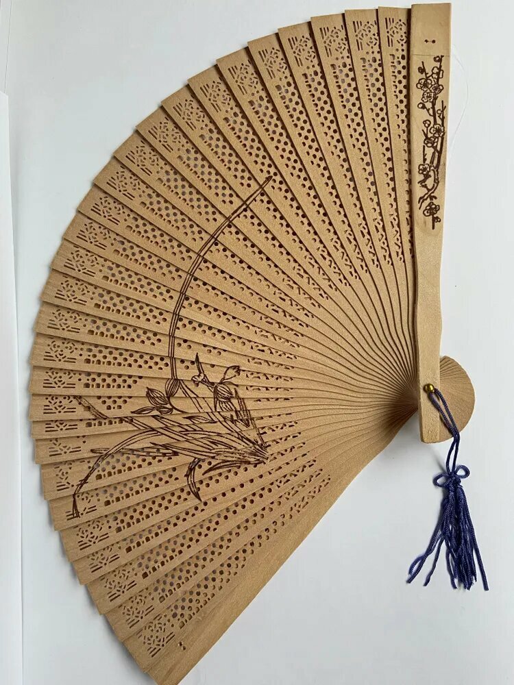 Веер складной женский из дерево