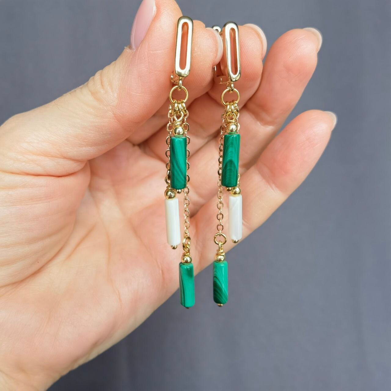Серьги цепочки, перламутр, малахит