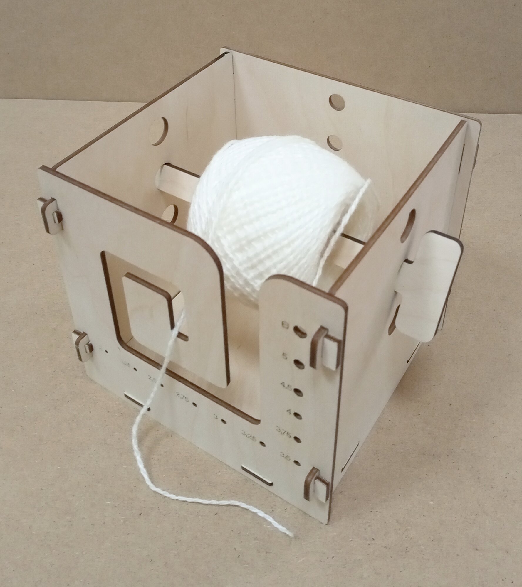 Держатель клубка, ниток, Клубочница, Органайзер, Аксессуар для вязания.