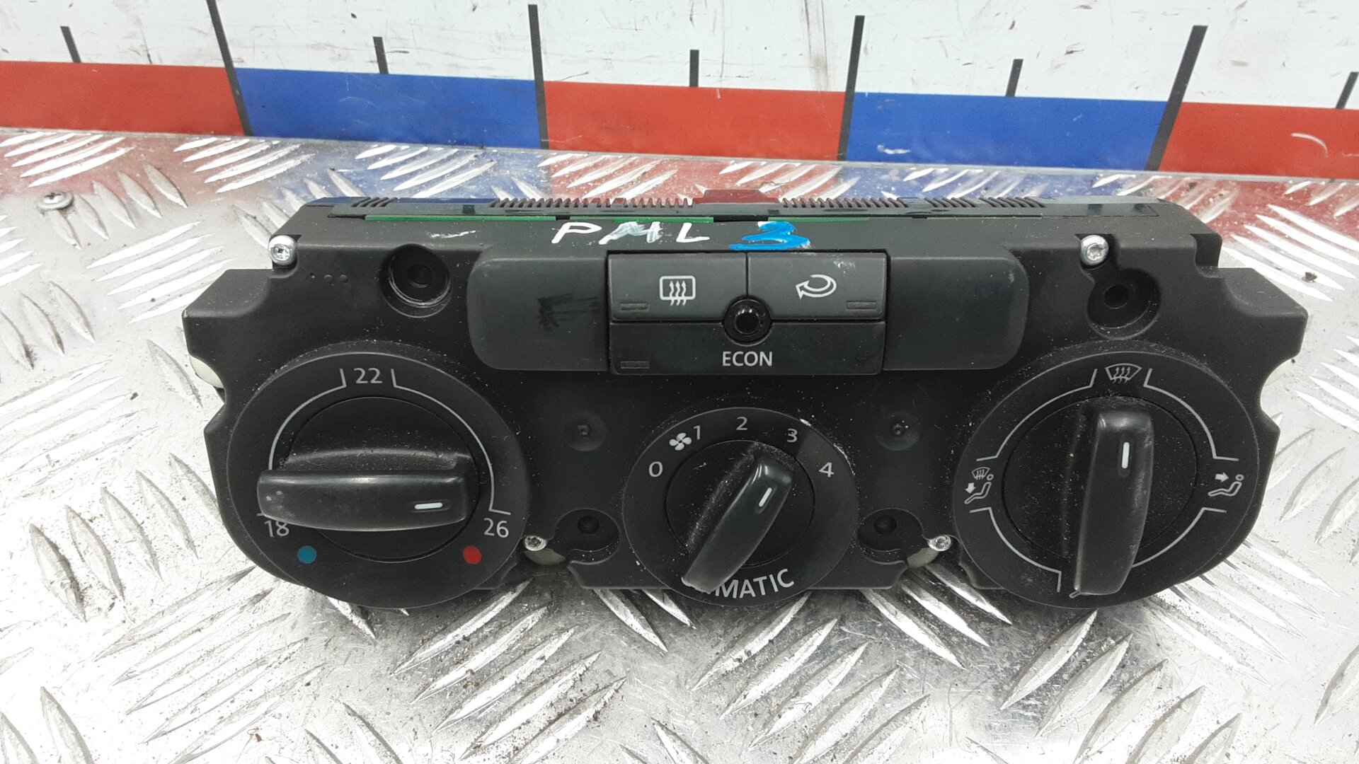 Блок управления печки и климат-контроля VOLKSWAGEN PASSAT B6