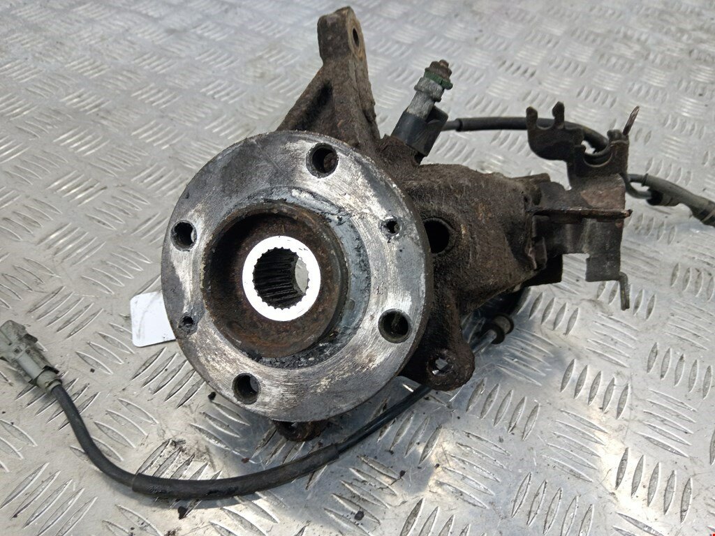 Ступица (кулак цапфа) передняя правая Citroen Xantia 364742 арт. 1923929
