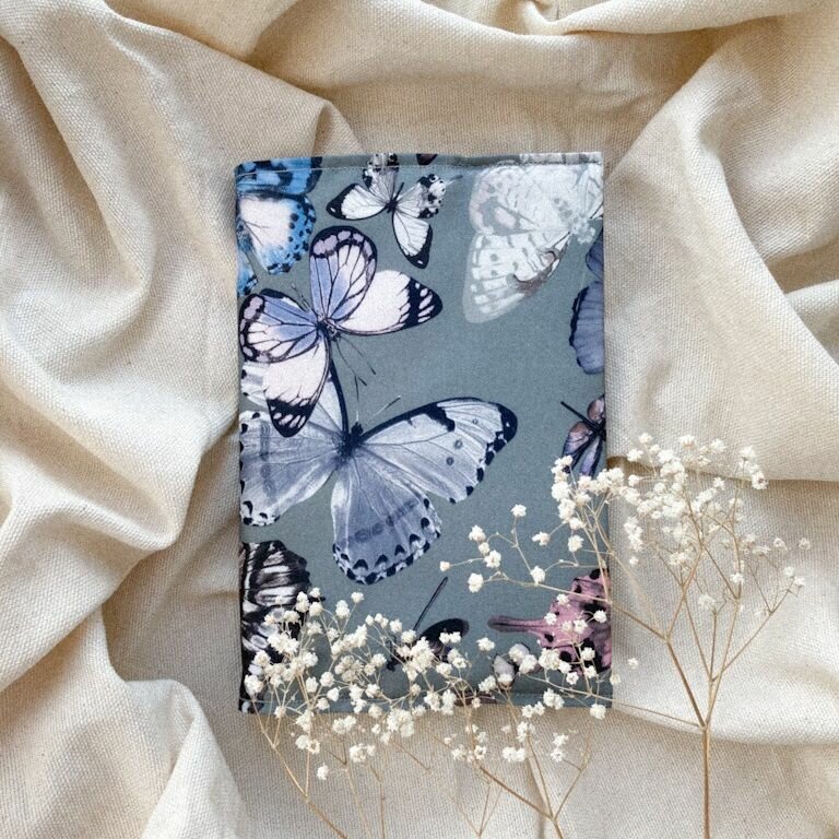 Обложка для книг высотой до 22 сантиметров