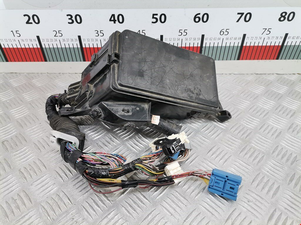 Блок предохранителей Lexus GS 3 8266030A00 арт. 872160