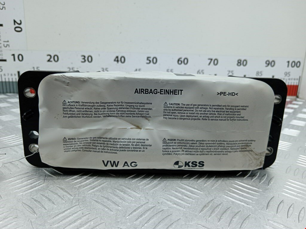 Подушка безопасности пассажирская (в торпедо) Skoda Rapid 1 1ST880204 арт. 1832240