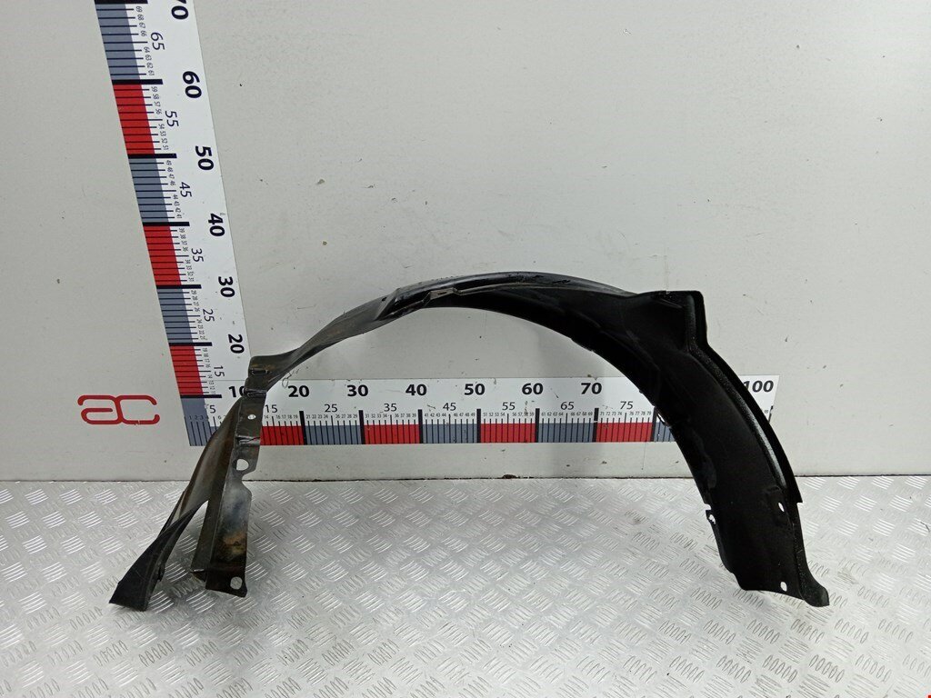 Подкрылок (защита крыла) передний правый Suzuki Jimny 3 (JB) 7248181A0 арт. 1848047