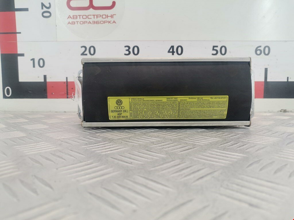 Подушка безопасности пассажирская (в торпедо) Seat Toledo 2 1J0880204K арт. 1380841