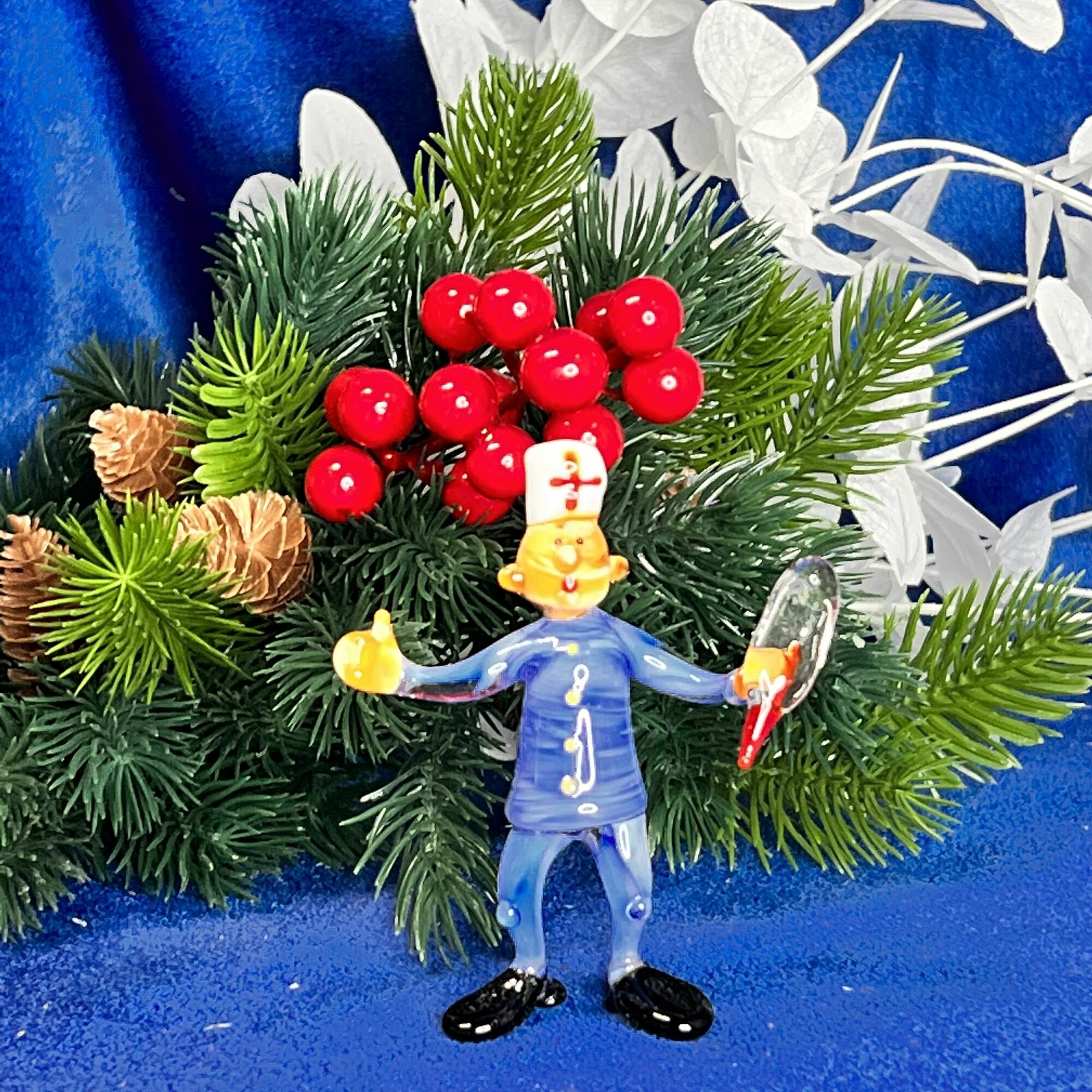 Фигурка стеклянная "Врач с Градусником"/ Профессия из стекла