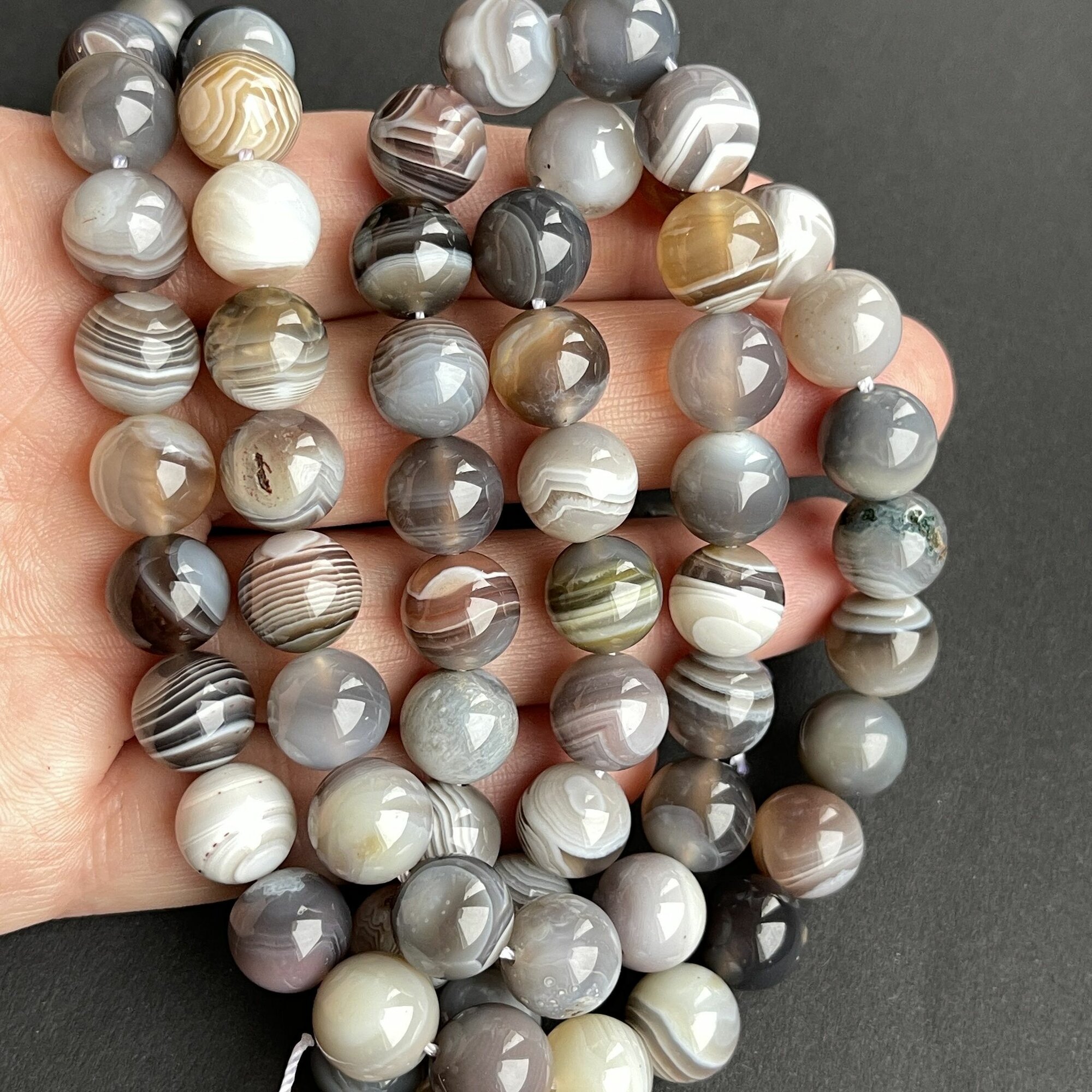 Бусины из натурального камня Агат Ботсвана А шар гладкий 10 мм (нить 18 см), Suntrim