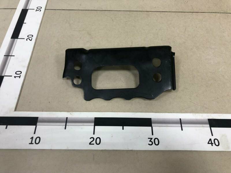 Кронштейн усилителя переднего бампера Toyota Corolla E180 2013 кат.номер: 5318802010