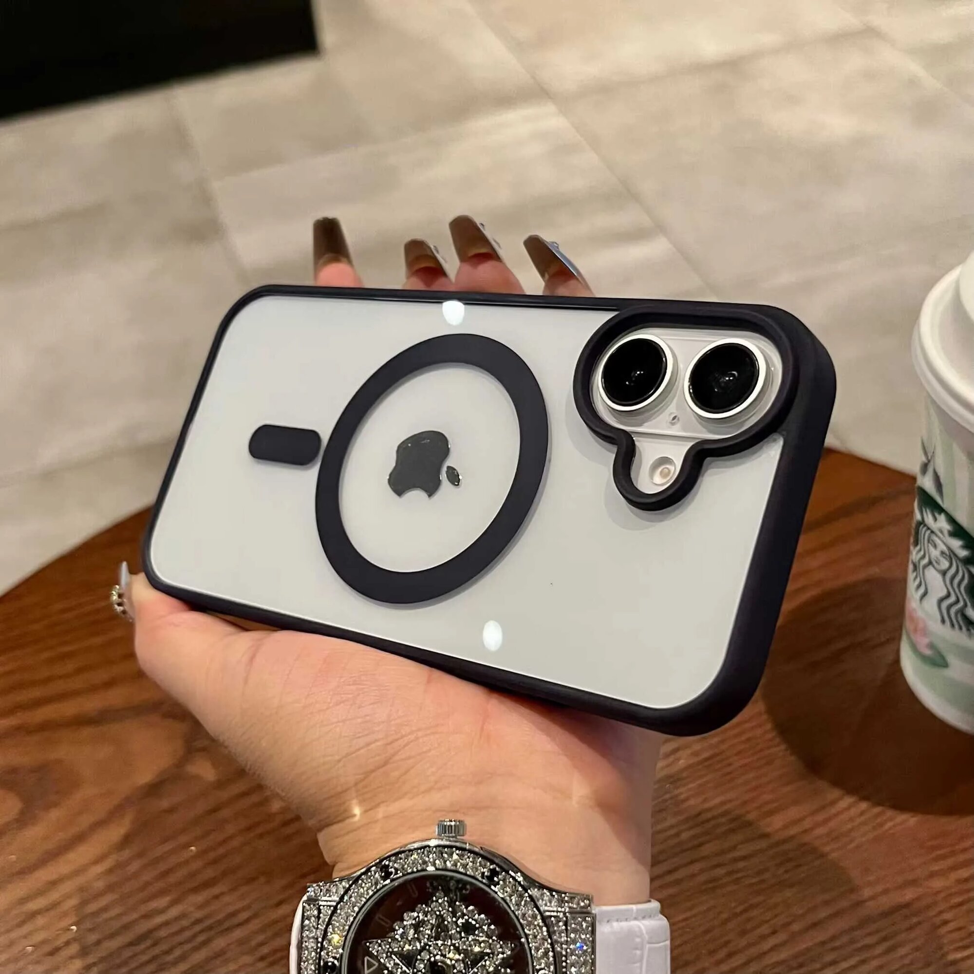 Черный чехол для iPhone 14 Pro Max с MagSafe