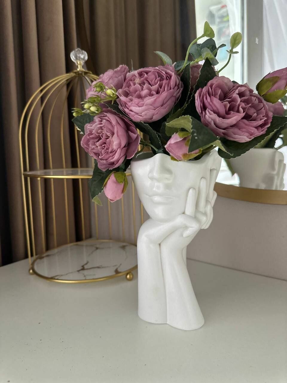 Декоративное кашпо для сухоцветов лицо девушки и руки Милота