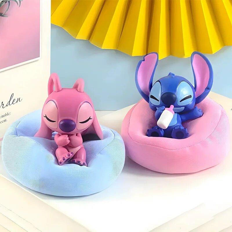 Куклы-фигурки Диснея Стич и Энджел Стич, спящие на ленивом диване, милые подарки для украшения детской комнаты Стича