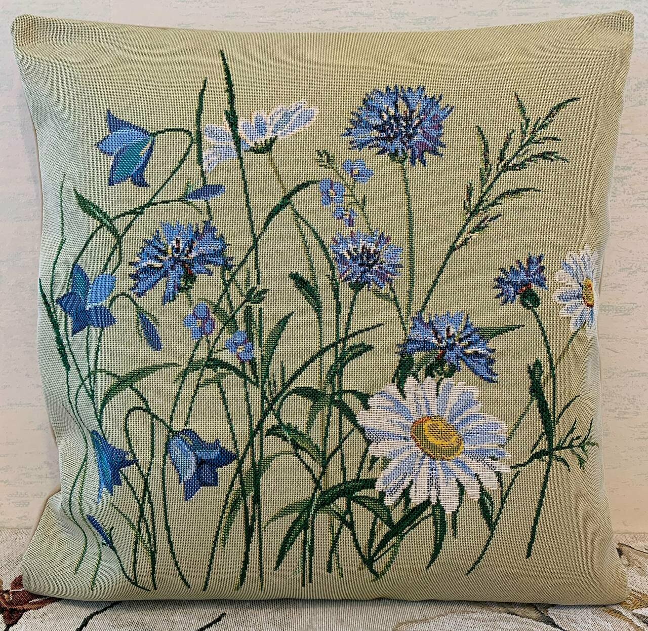 Гобелен, гобеленовая декоративная наволочка 35х35 см / "Летний букет"