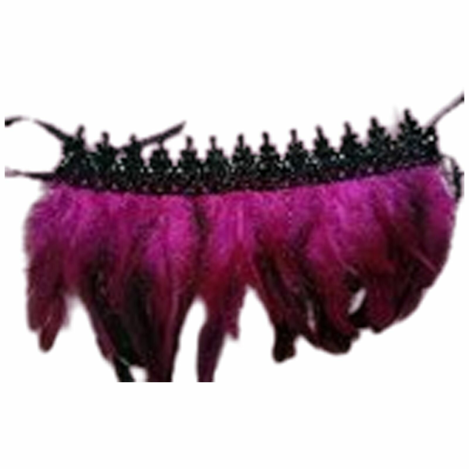 Ожерелье с перьями и кружевом в готическом стиле