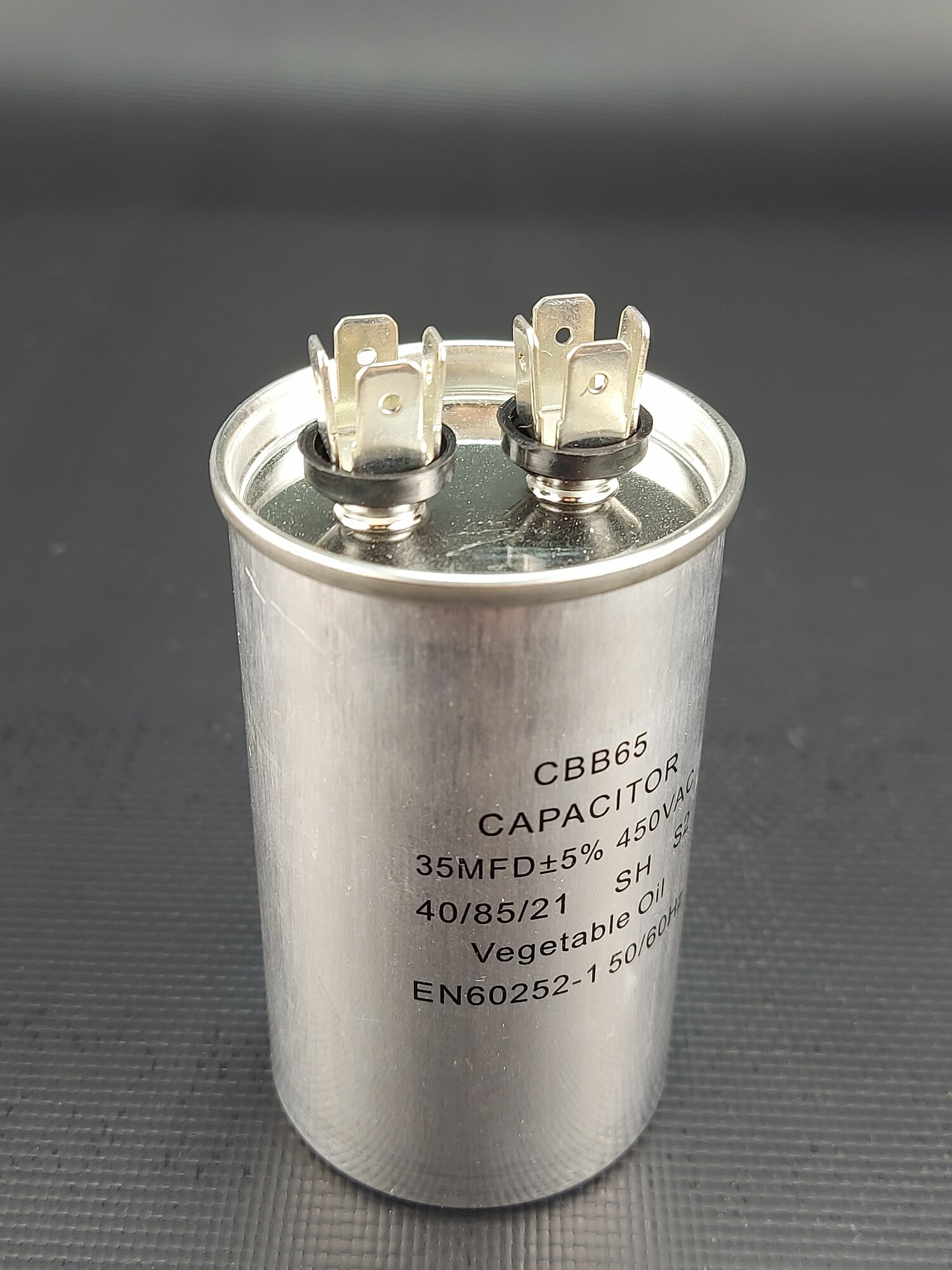 Пуско-рабочий конденсатор CBB65 35 мкФ 450V