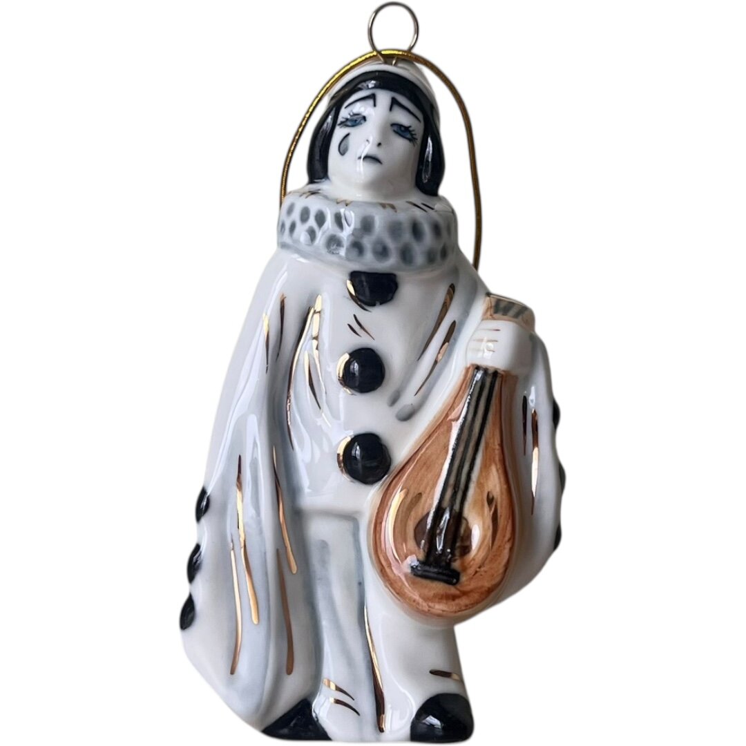 Елочная игрушка серия Буратино "Пьеро" с золотом. Лефортовский фарфоровый завод. Елочная игрушка из фарфора на елку