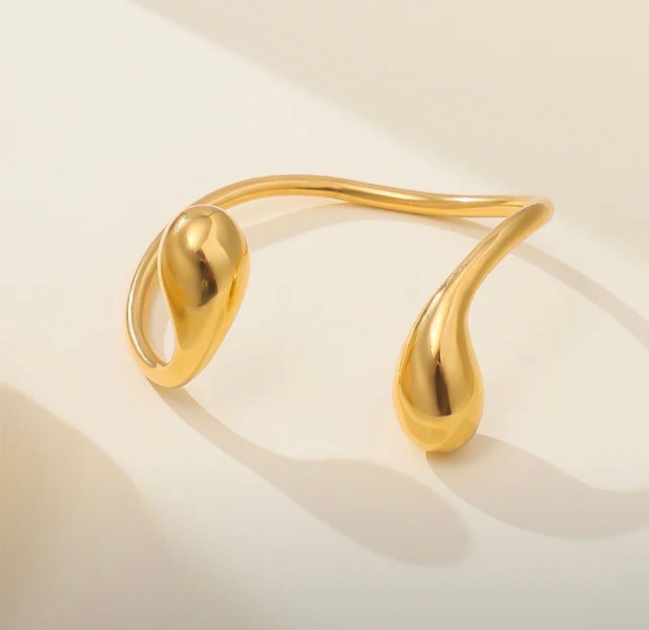 Незамкнутый браслет