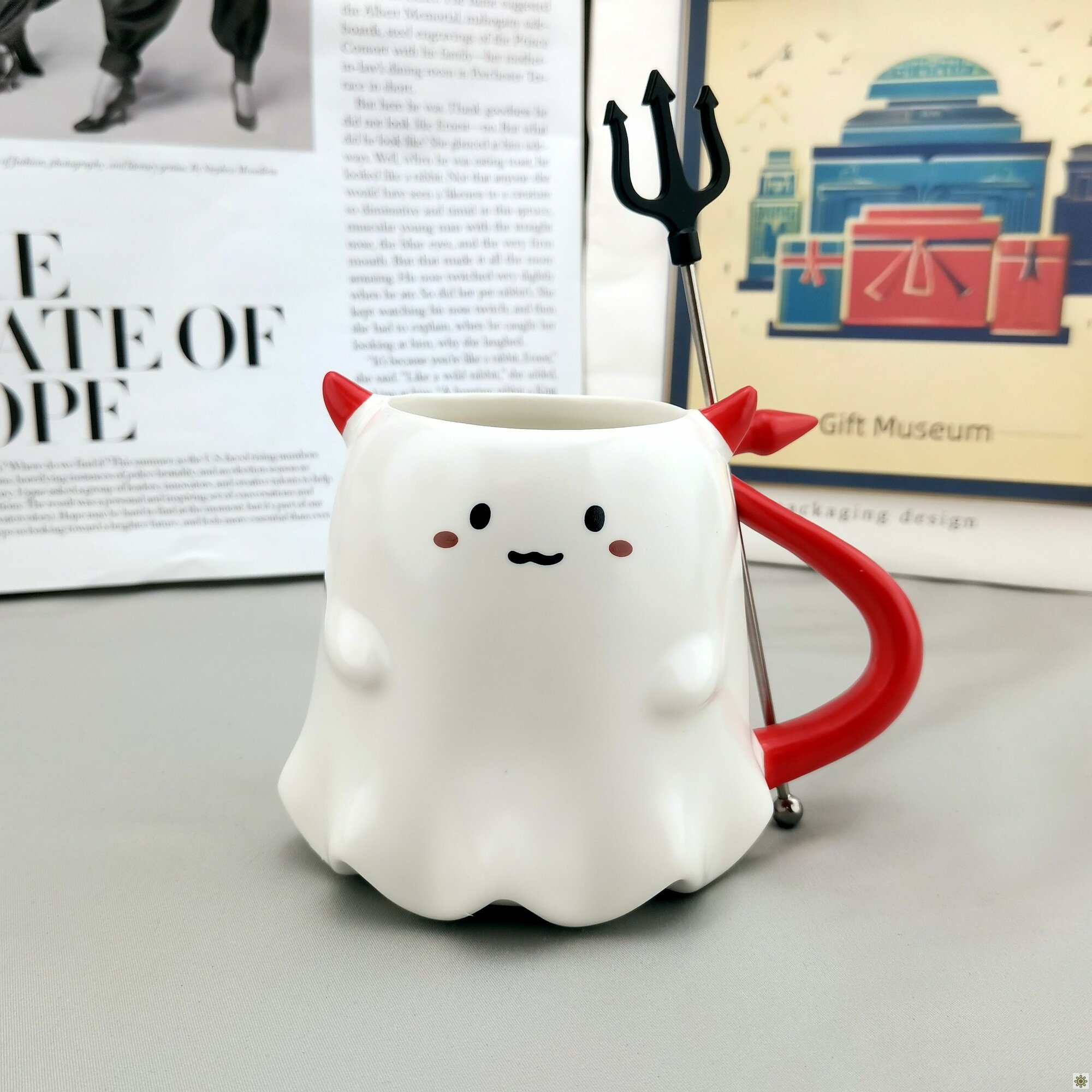 Кружка Starbucks "Маленькое привидение" с палочкой для размешивания