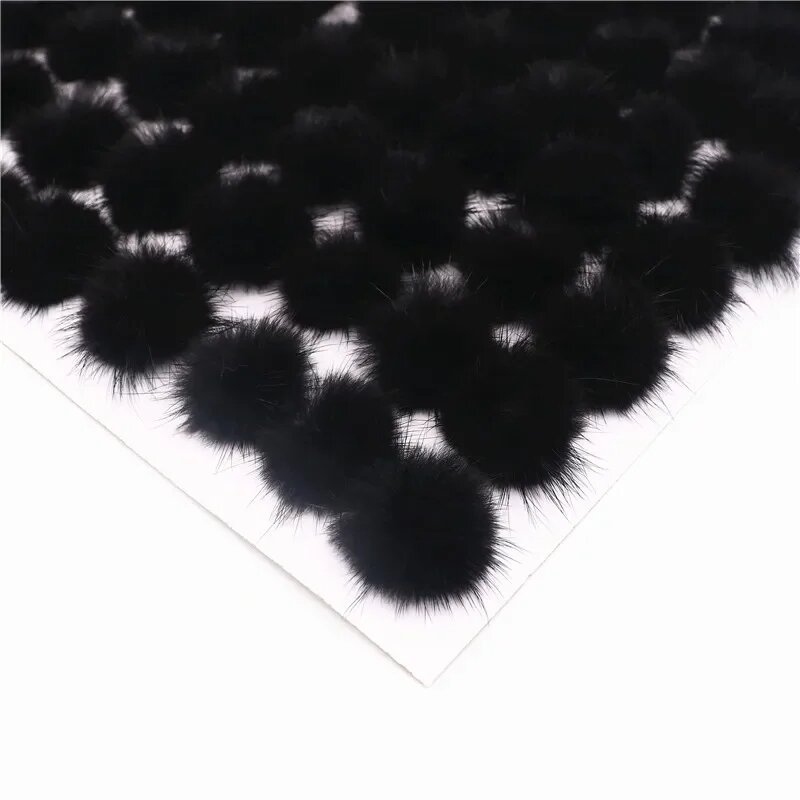 Помпоны из меха норки 35 мм, набор 64 шт. Black, 35mm 8Pcs