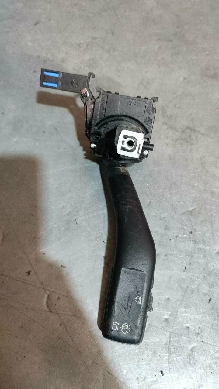 Переключатель дворников Volkswagen Caddy 3 2005 1K0953519