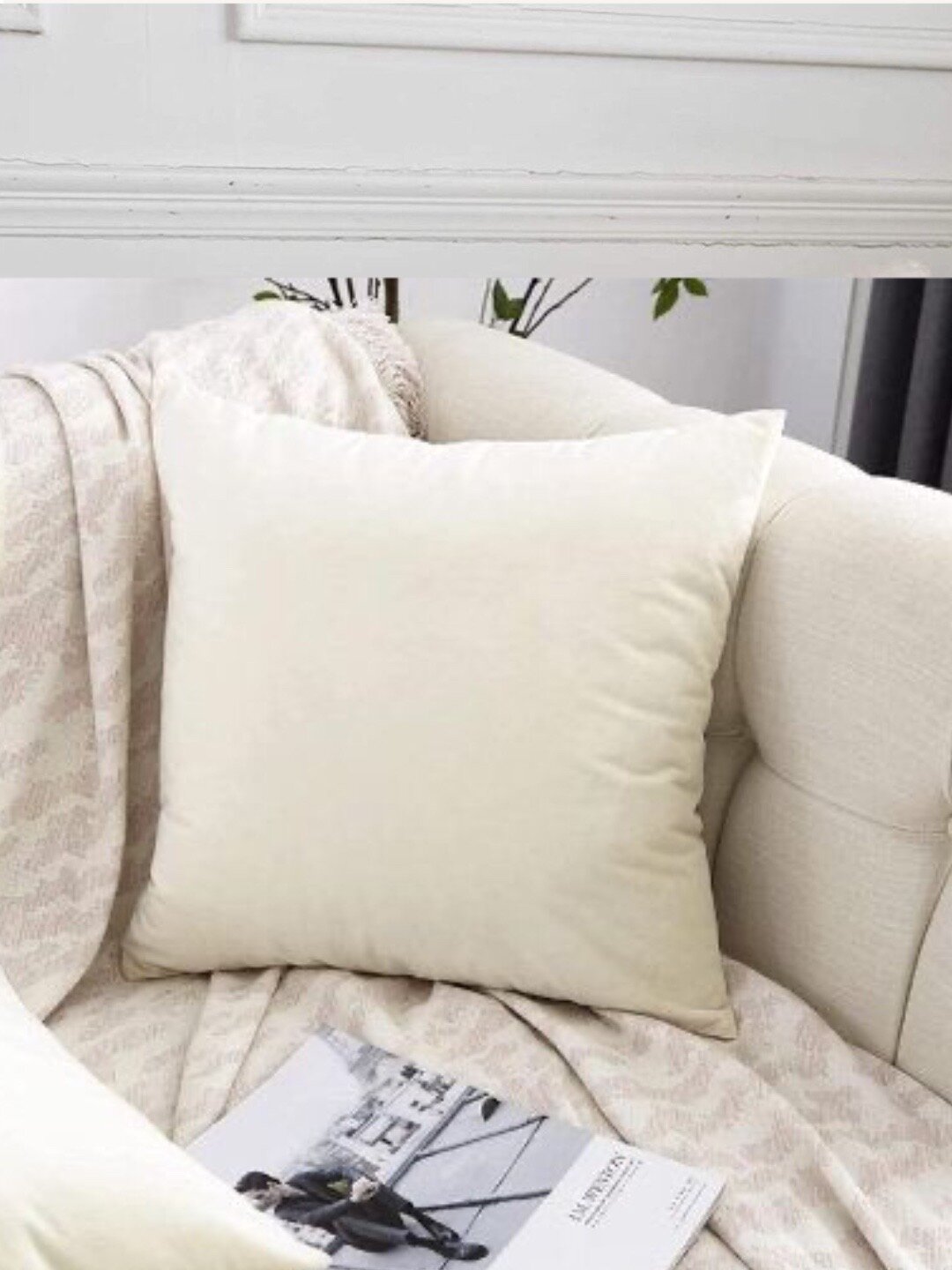 Подушка / 1 шт / 40х40 см / бархат / Цвет молочный / Съемный чехол