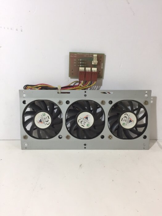 Система охлаждения 3XВентиляторf 60x60x10 DC 12V 0.11A Power Logic PLA06010B12L 2800об/мин