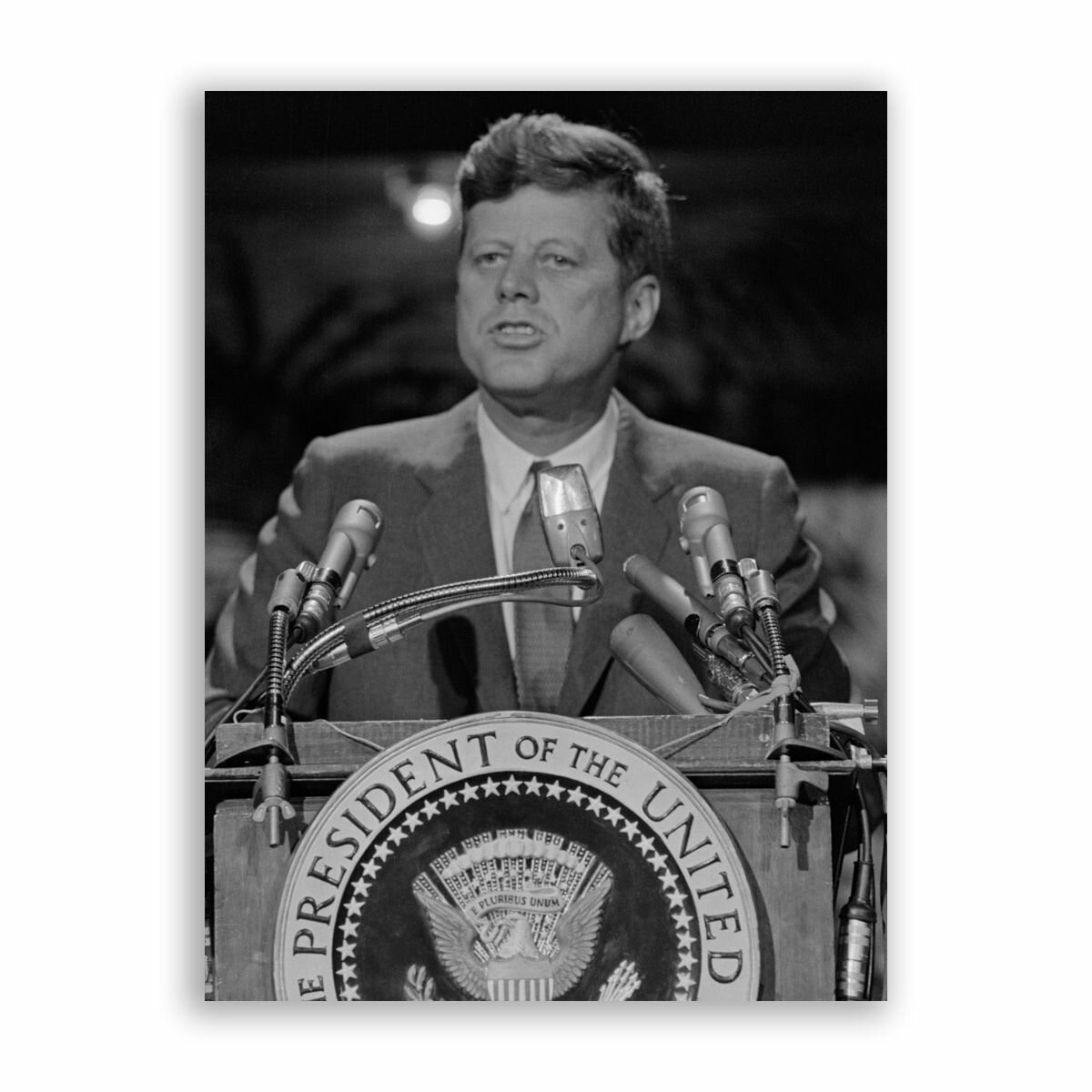 Постер, плакат на бумаге / Джон Кенеди - 35-й президент США / Размер 60 x 80 см