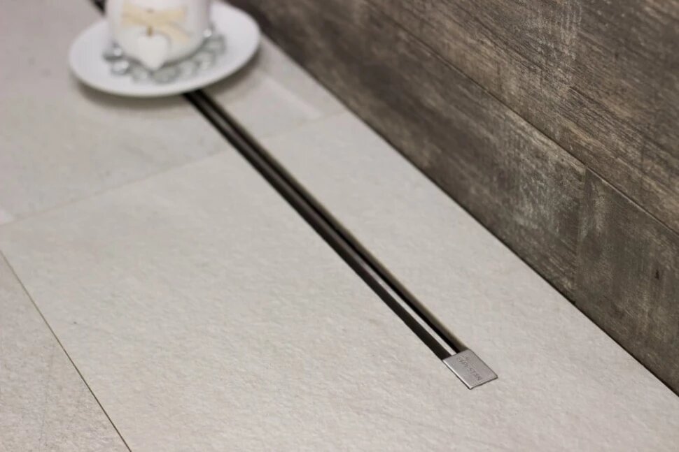 Душевой трап (лоток) Pestan Confluo Slim Line 13100036 95 см, с решеткой, щелевой, матовый хром